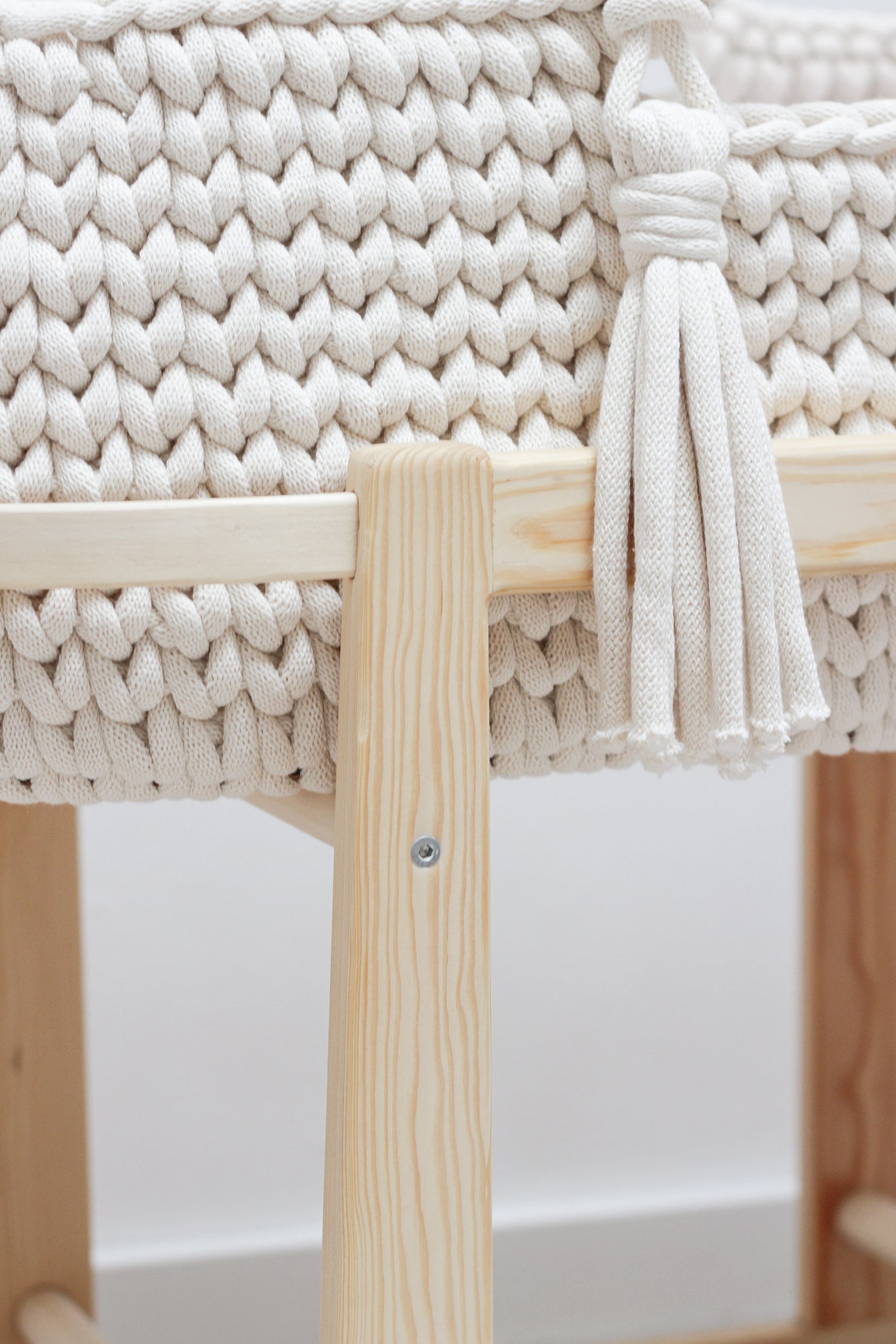 WOODEN ROCKING STAND WITH ARCS – Juli Joli Home