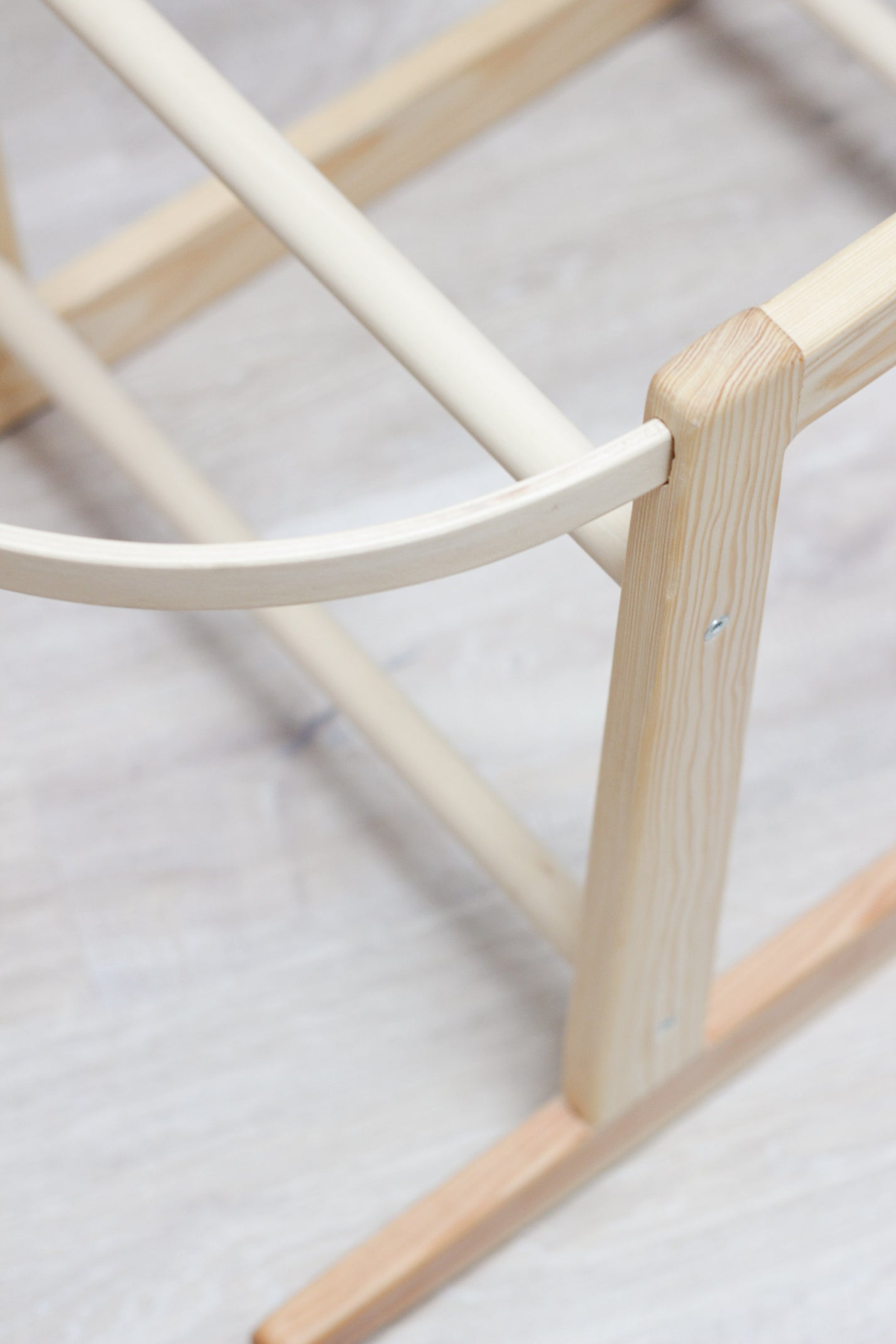 WOODEN ROCKING STAND WITH ARCS – Juli Joli Home